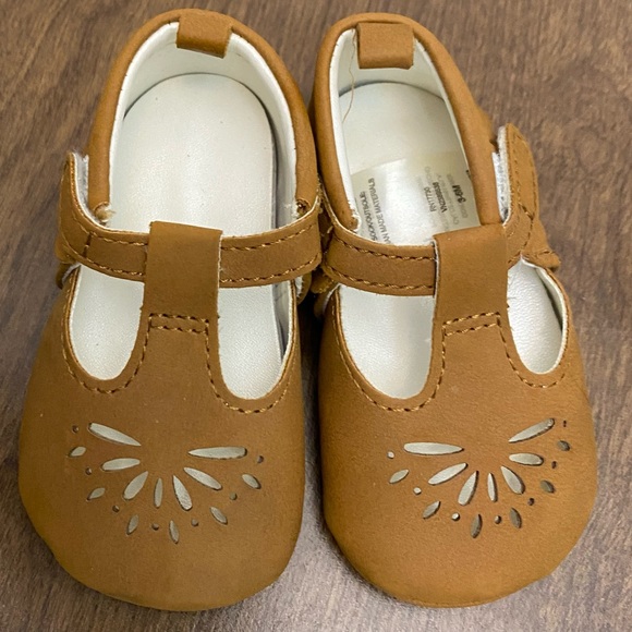 Target | Shoes | Target Tan Kids Dress Shoes With Floral Cutouts | Poshmark